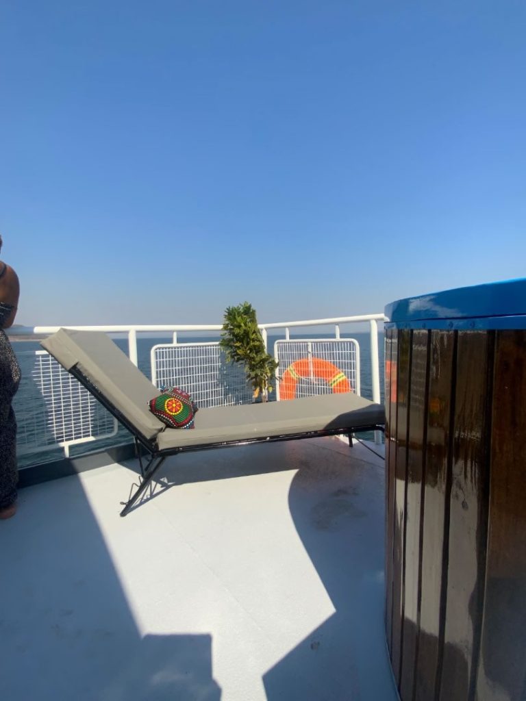 Zambuka - Houseboats on Kariba